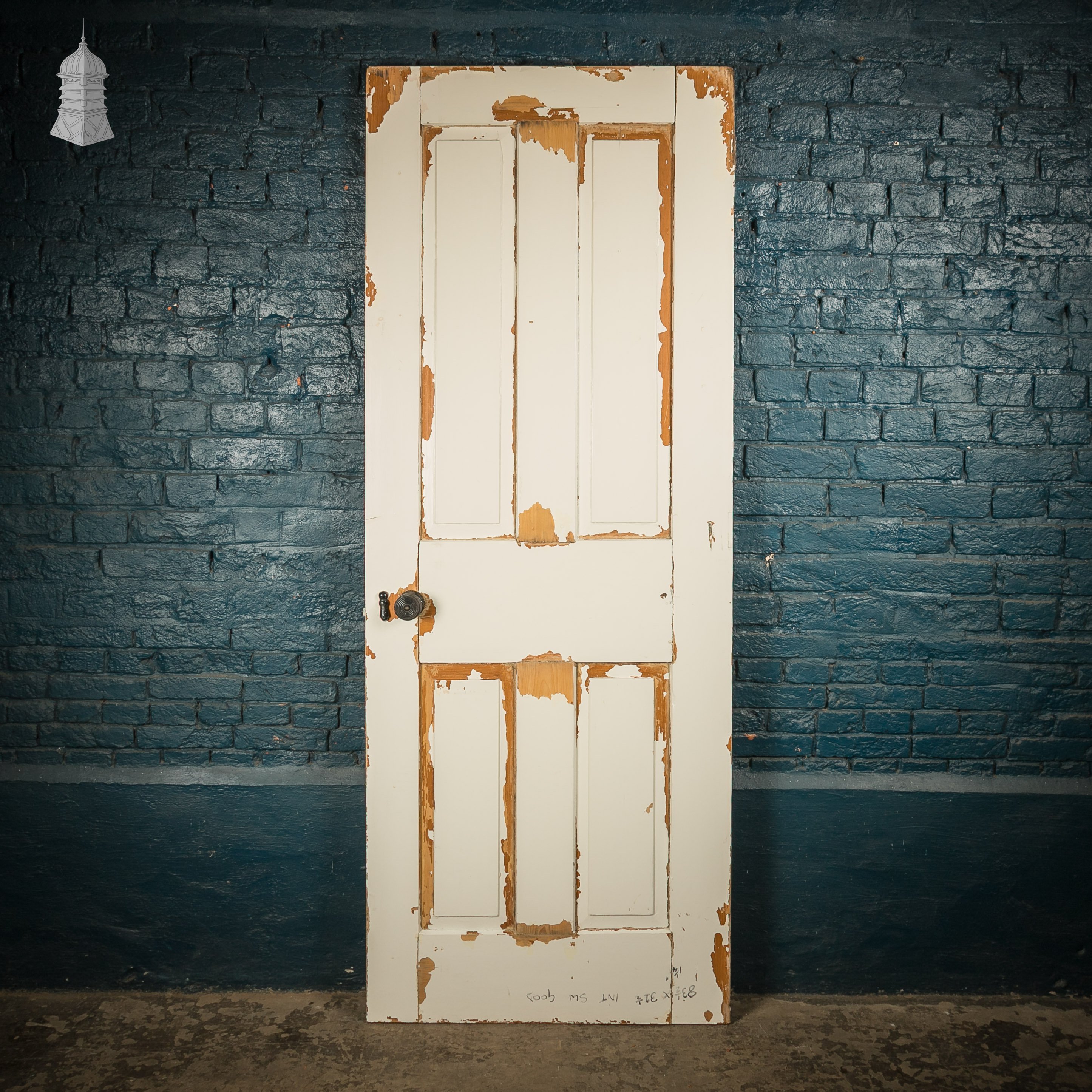 4 Panel Door, Beehive Handle, Distressed White Paint | Norfolk Reclamation