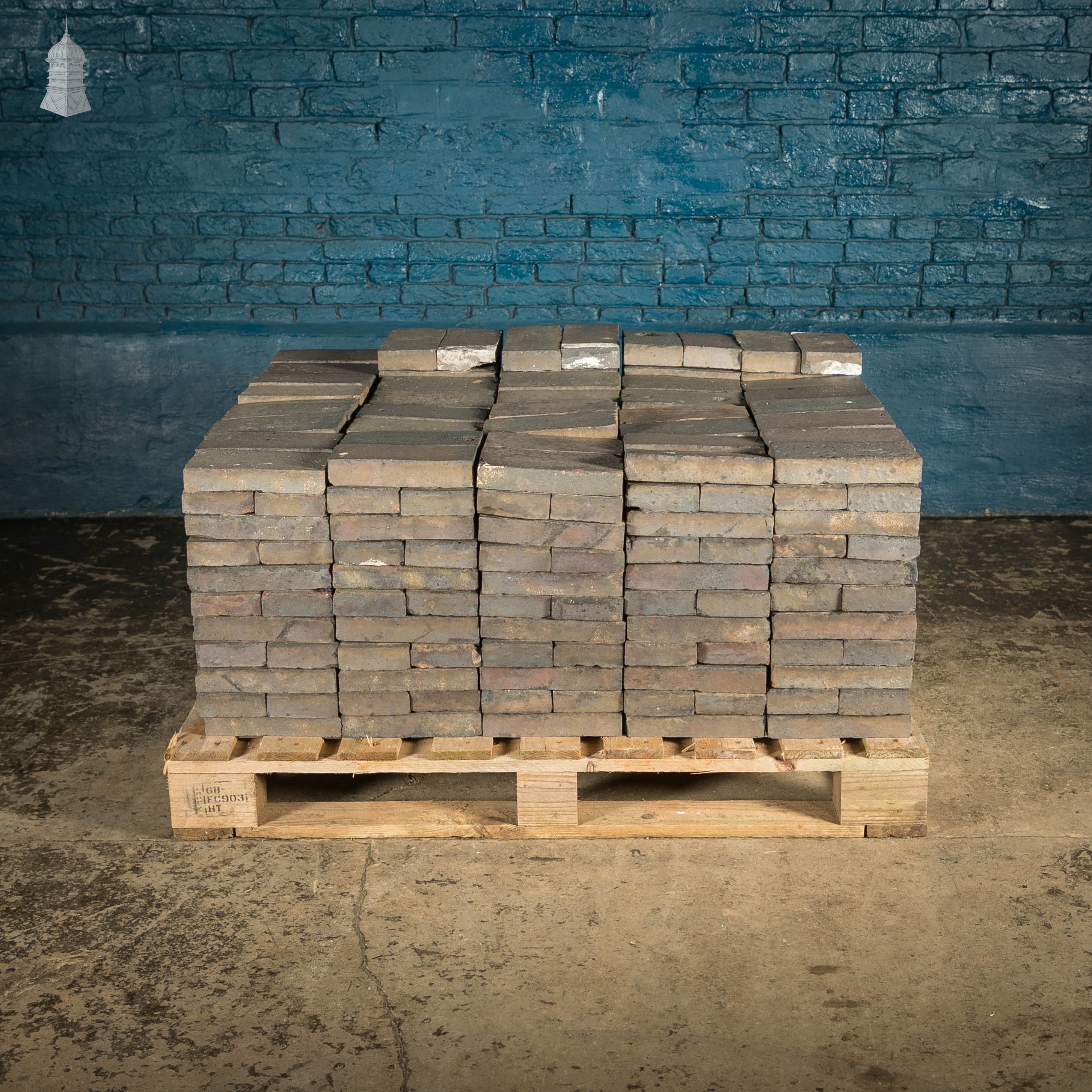 Stable Bricks, Staffordshire Blue, Batch of 238 - 6 Square Meters ...